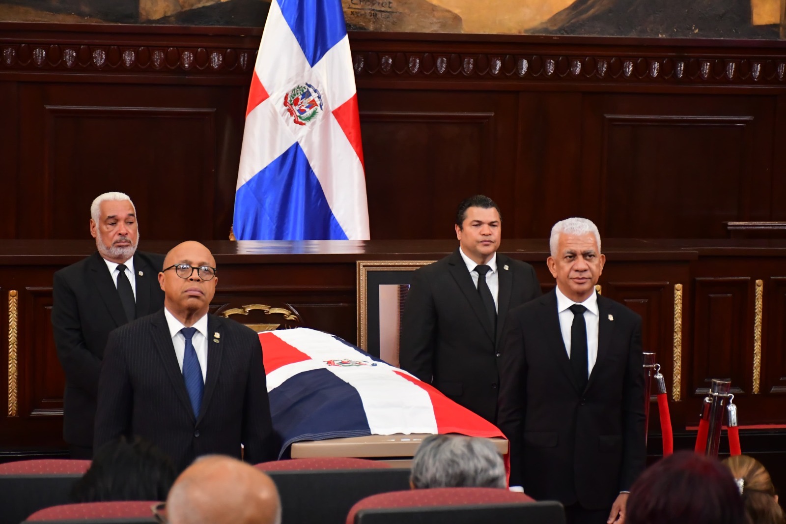 Presidente del Senado afirma presidente Abinader maneja con ...