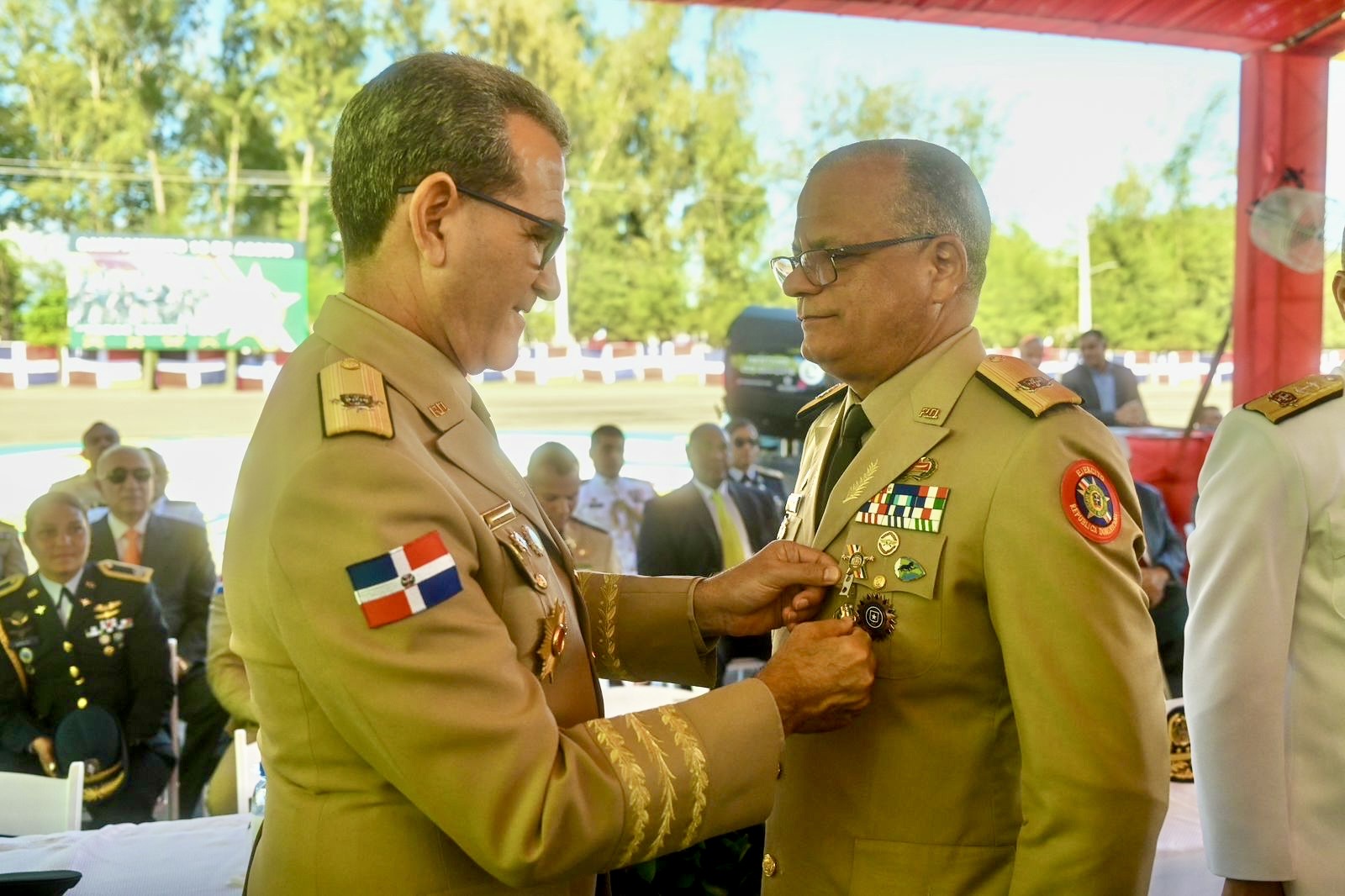 Ejército de República Dominicana realiza reconocimiento a miembros de ...