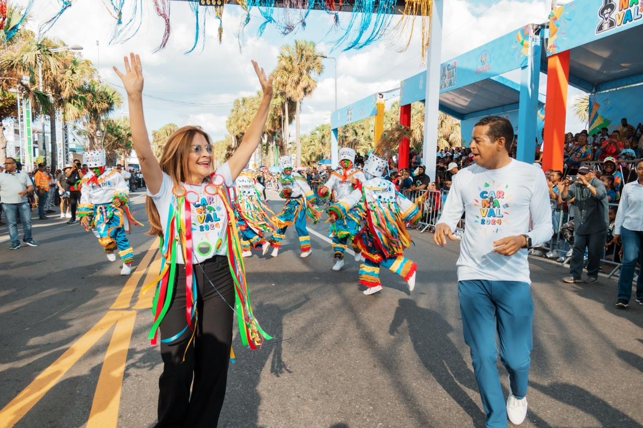 Carnaval del Distrito Nacional 2024 se celebra con éxito; más de 70 ...
