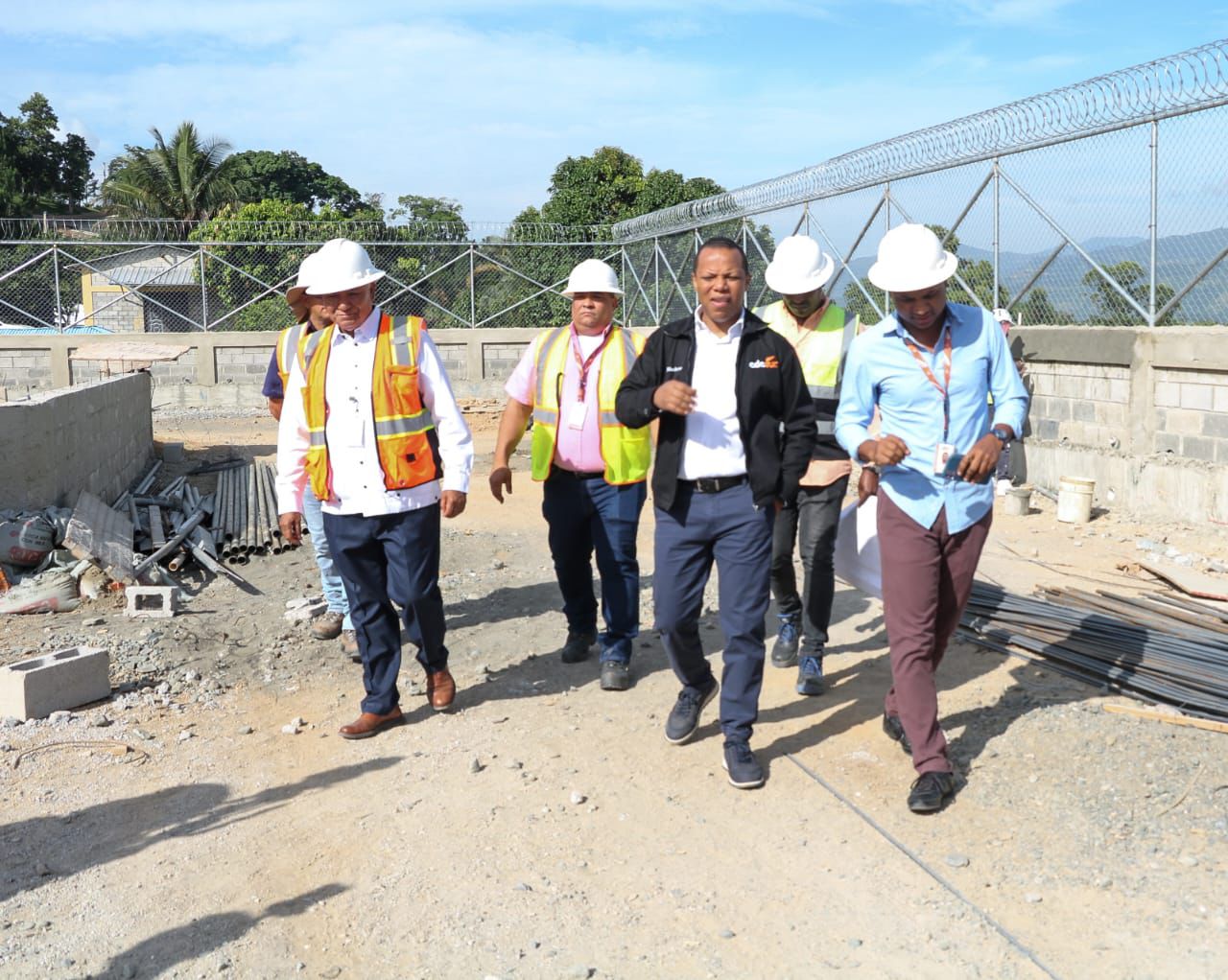 Milton Morrison supervisa trabajos en construcción subestación de Rancho Arriba - PANORAMA URBANO RD