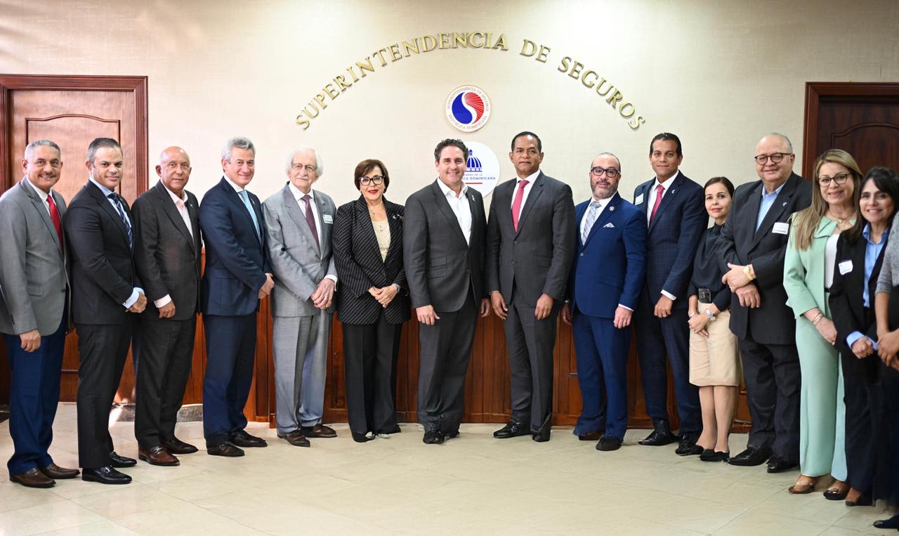 Superintendente de Seguros y CADOAR se reúnen para fomentar diálogo y ...