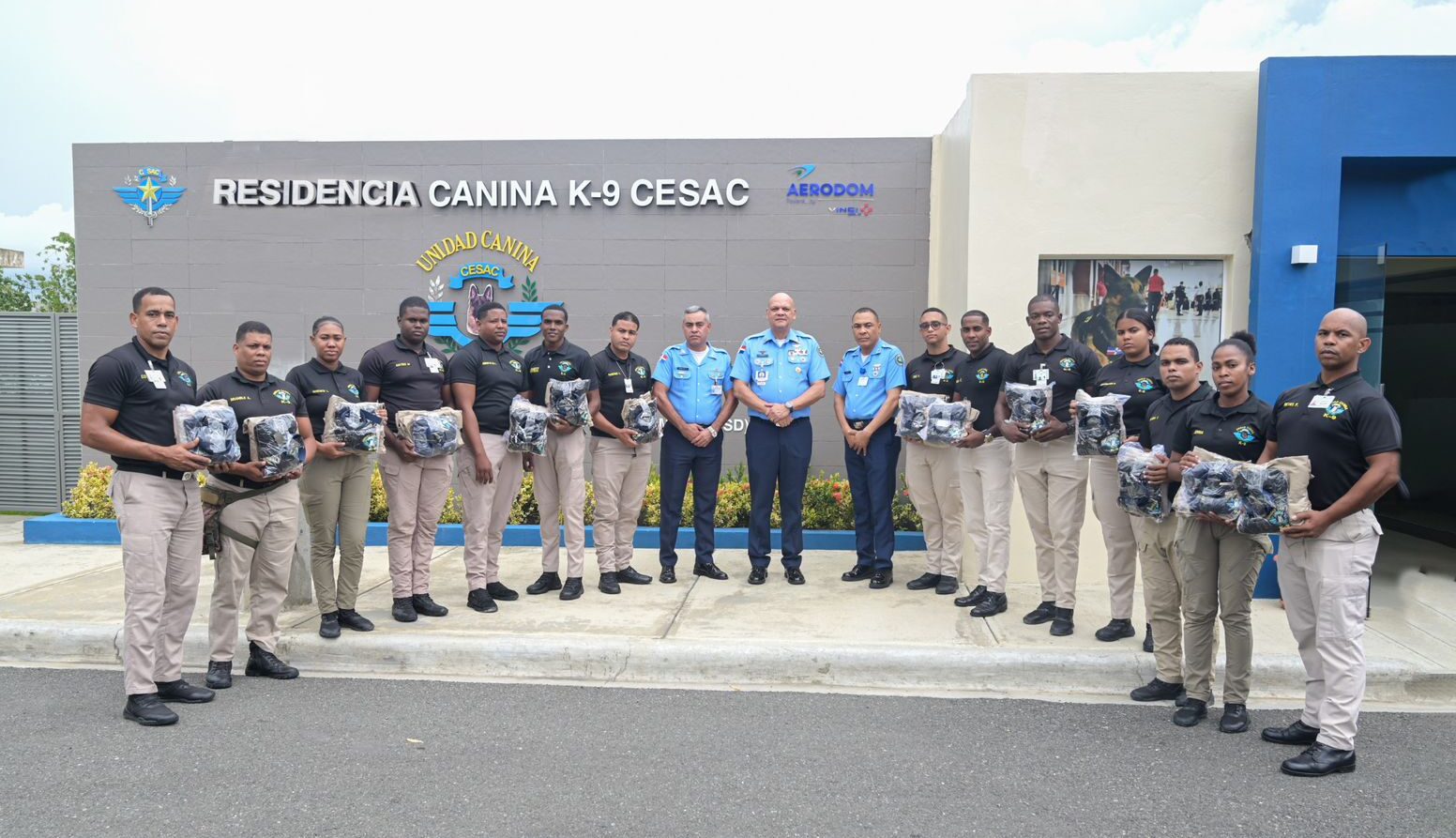 Nuevos uniformes para la Unidad K-9 del CESAC: Un impulso a la ...
