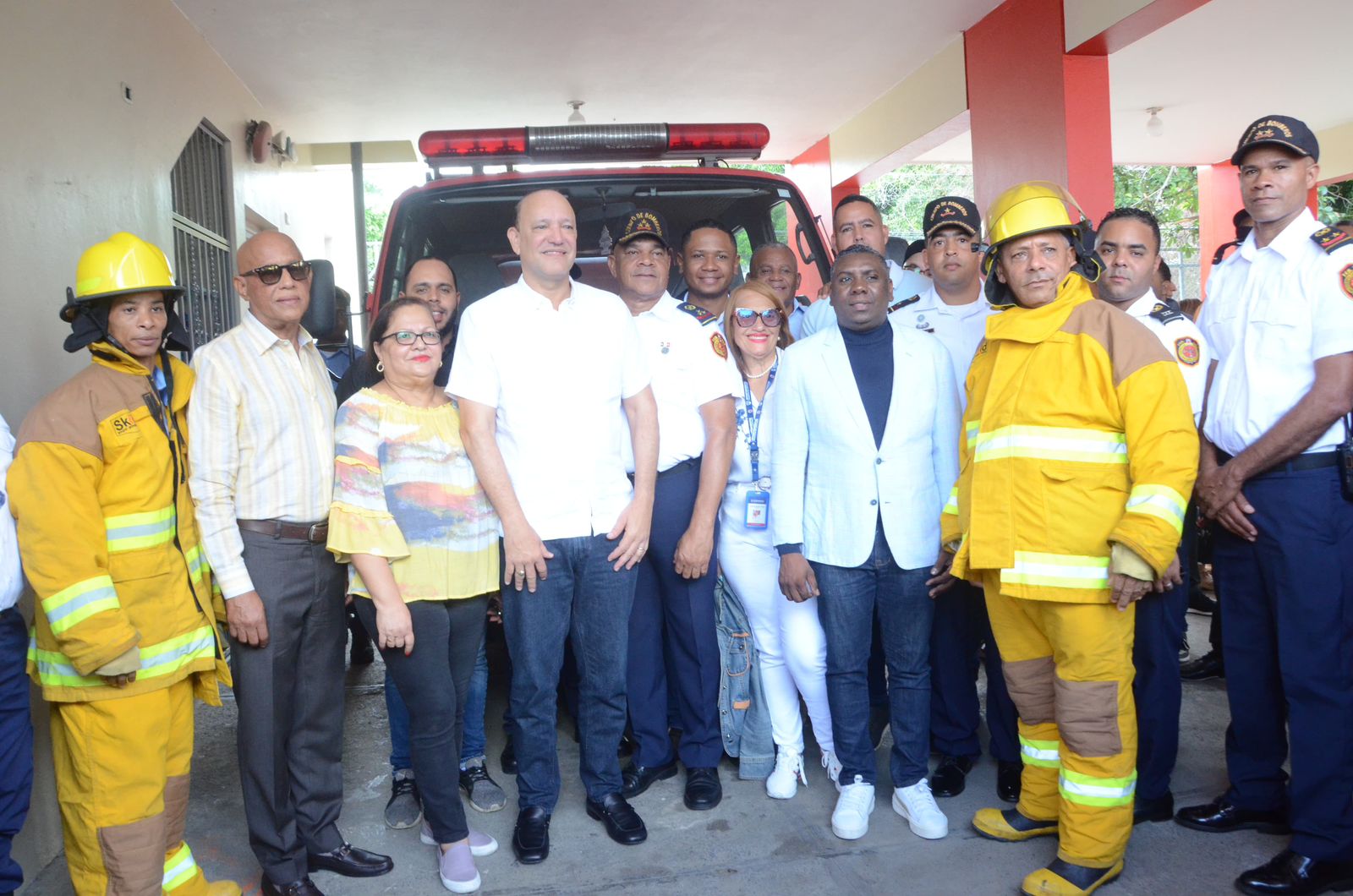 Alcaldía de Santiago reabre estación de bomberos de Nibaje para mejorar ...