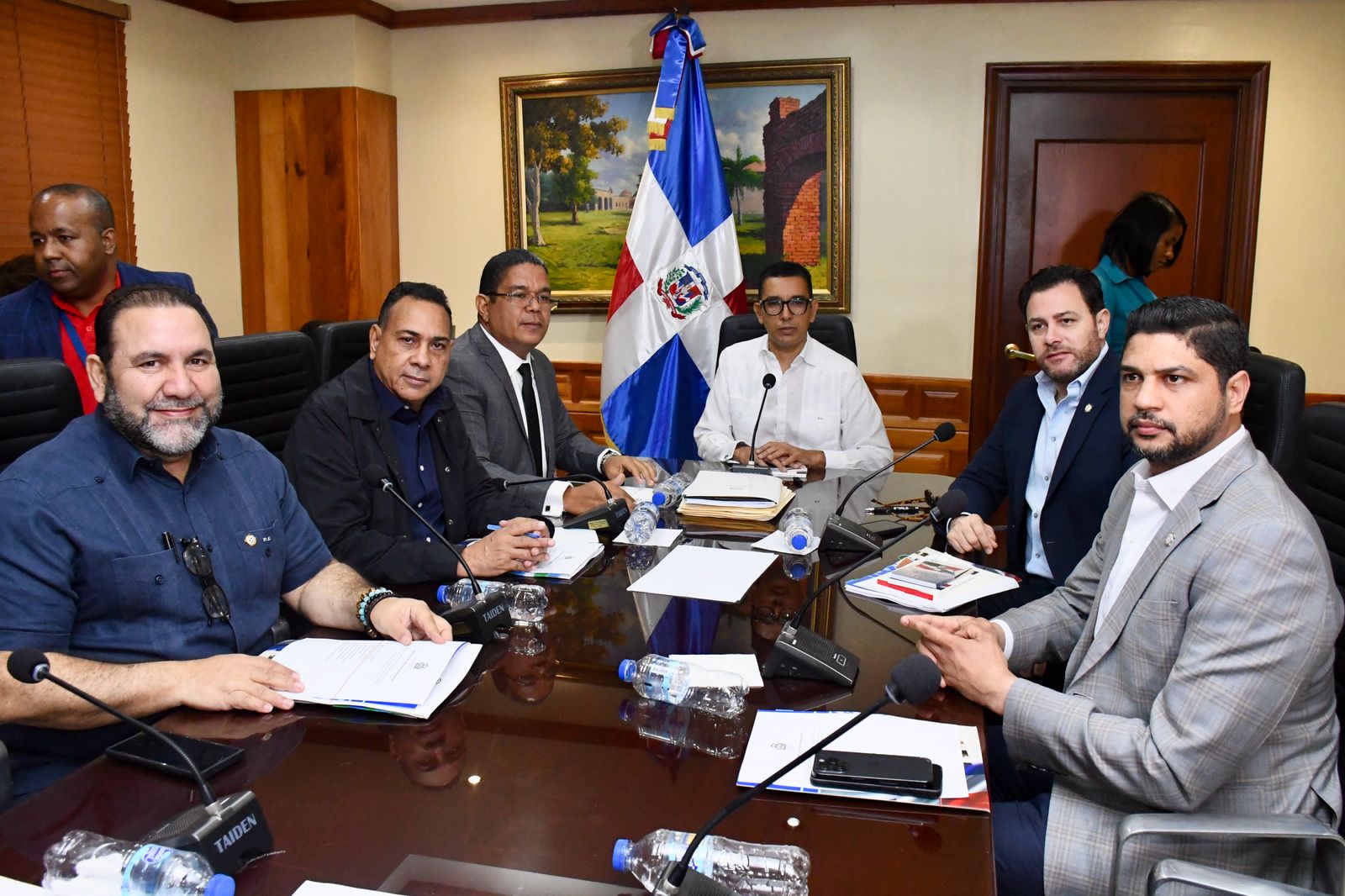 Comisión del Senado que estudia ternas para elección miembros Cámara de ...