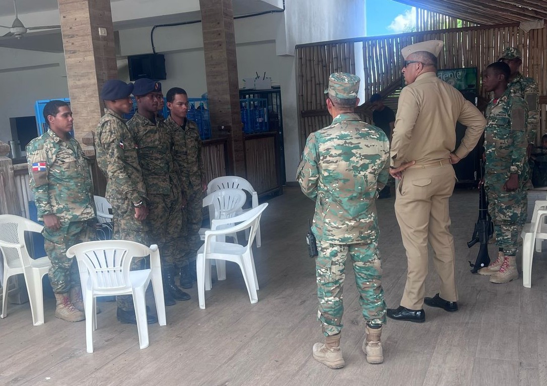 Lee Ballester supervisa la base operaciones de Friusa; continúan las ...