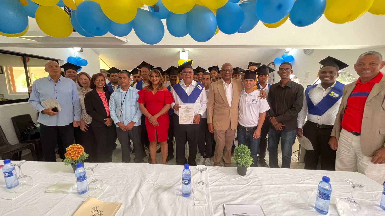 Residentes en tratamiento del Hogar Crea Dominicano son graduados en ...