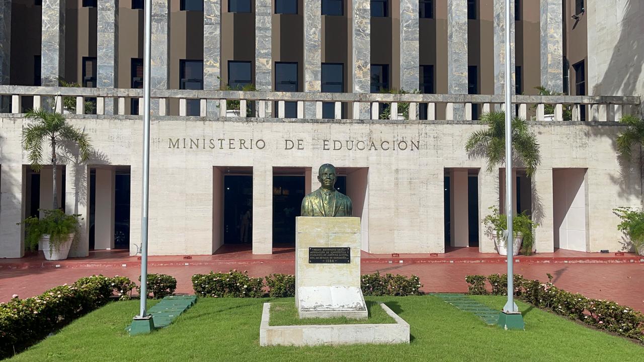 MINERD convoca a más de 114,000 estudiantes a la primera convocatoria ...