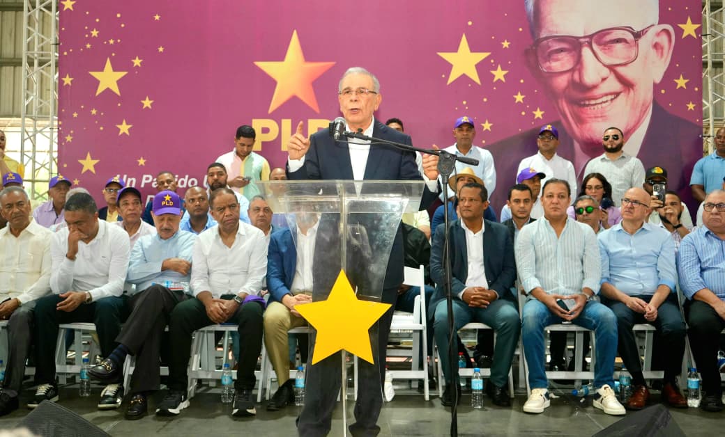Danilo Medina afirma que Abinader no ha pagado la deuda vieja y ha ...