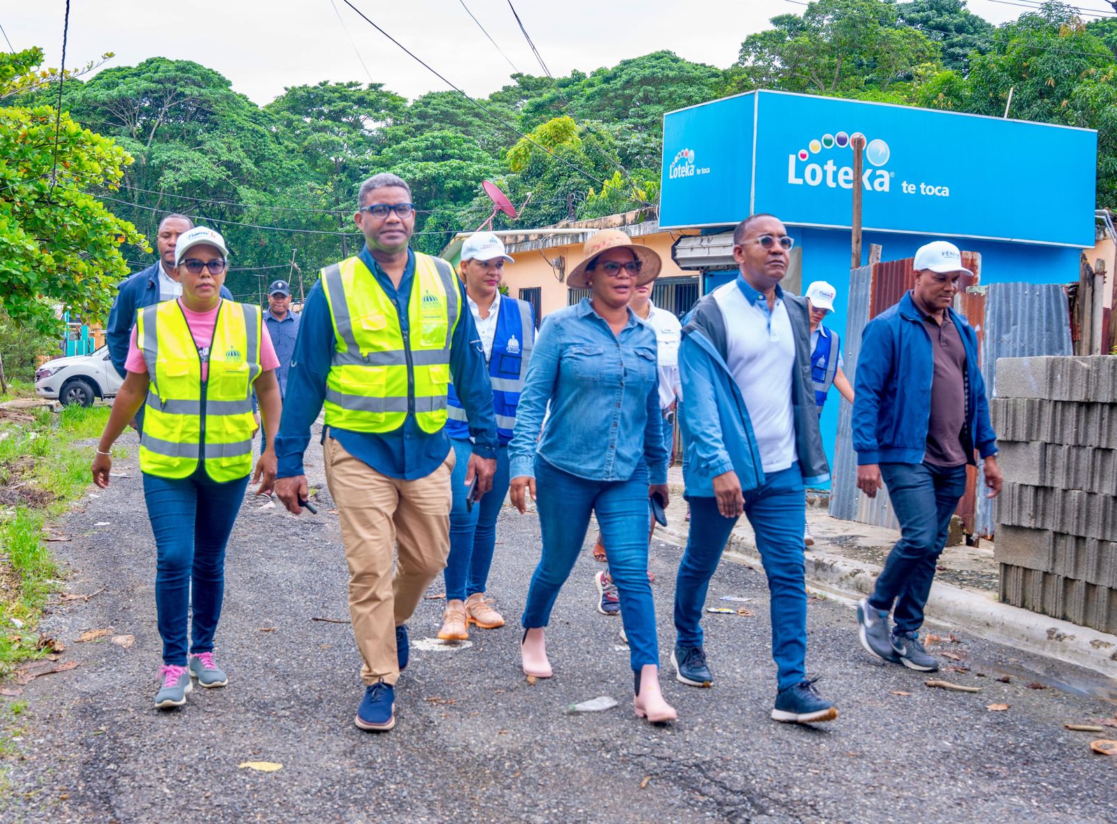 Propeep y Gobernación de Monte Plata asisten sectores impactados por ...